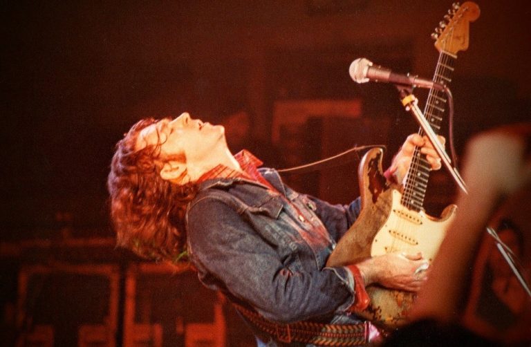 Rory statue unveiling in Belfast - The Official Site of Rory Gallagher